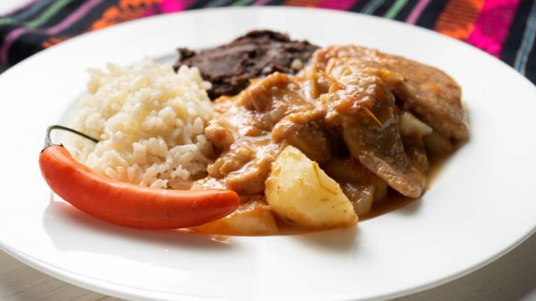 A Fantastic Guide On How To Make Guiso De Res – JustMexicanFood