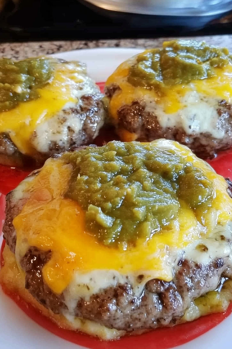 Green Chile Cheeseburgers – JustMexicanFood
